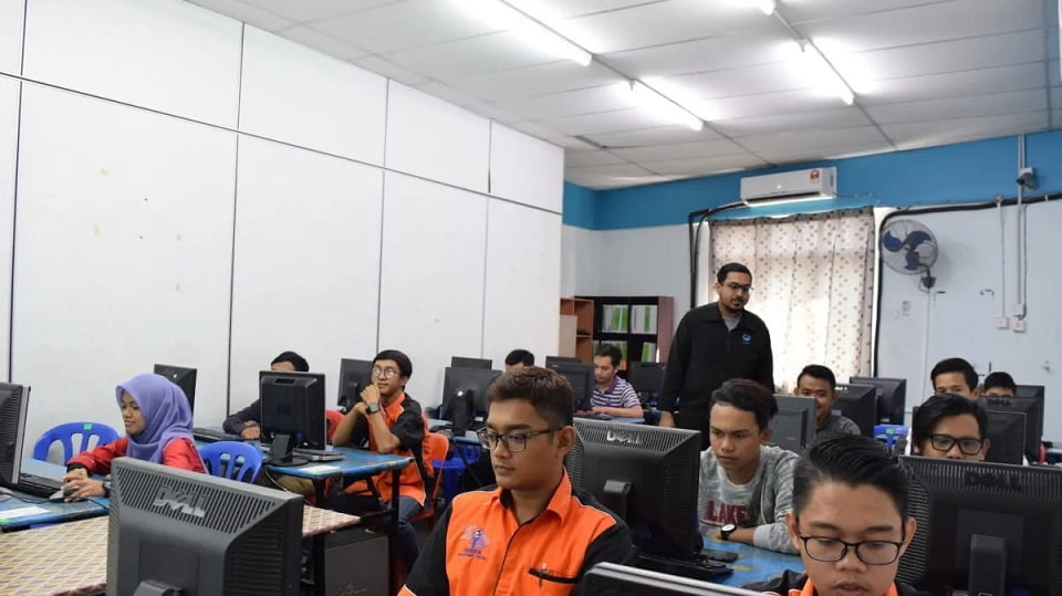 Intra International College – Education