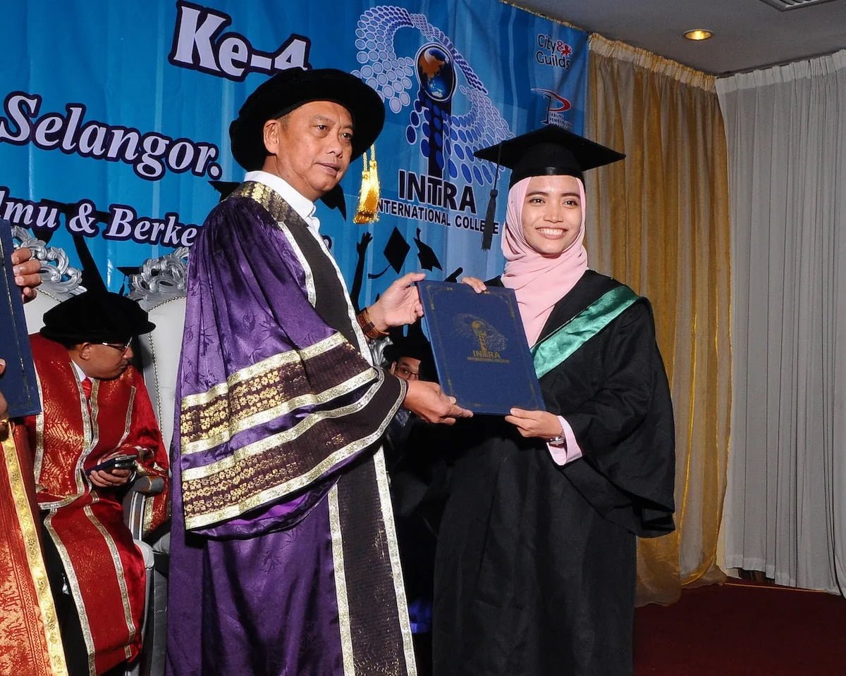 Convocation Ceremony 2016 – Intra International College