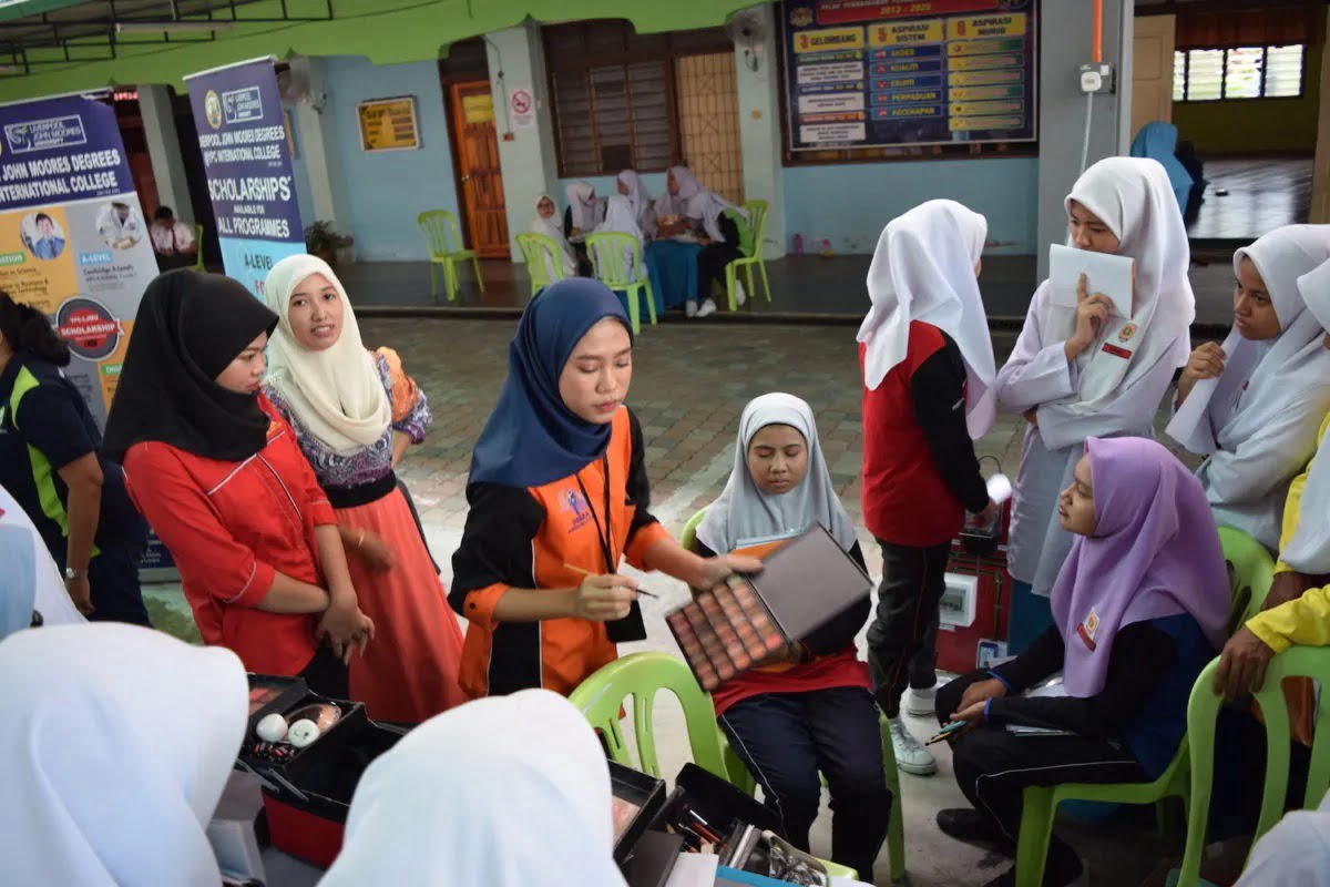 School Briefing SMK Bandar Tasik Kesuma – Intra International College