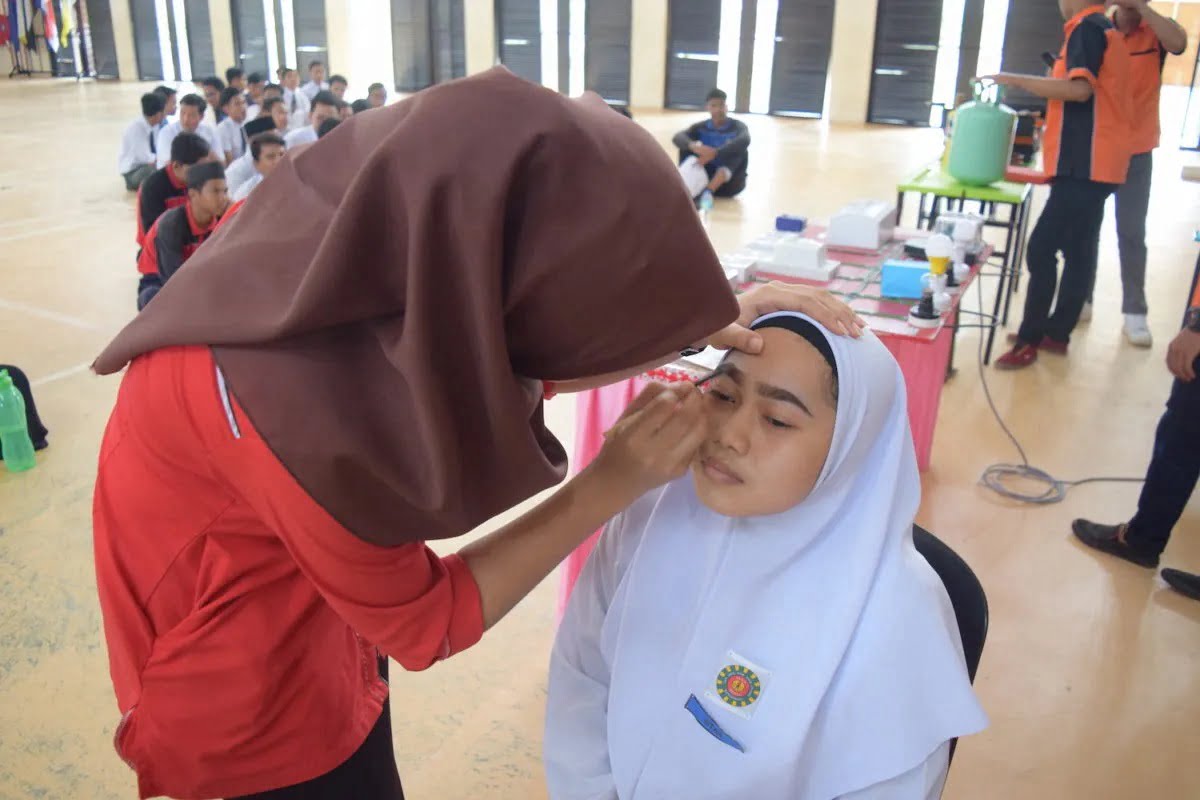 School Briefing SMK Khir Johari – Intra International College