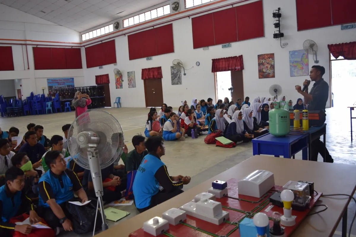 School Briefing SMK Putra Perdana – Intra International College